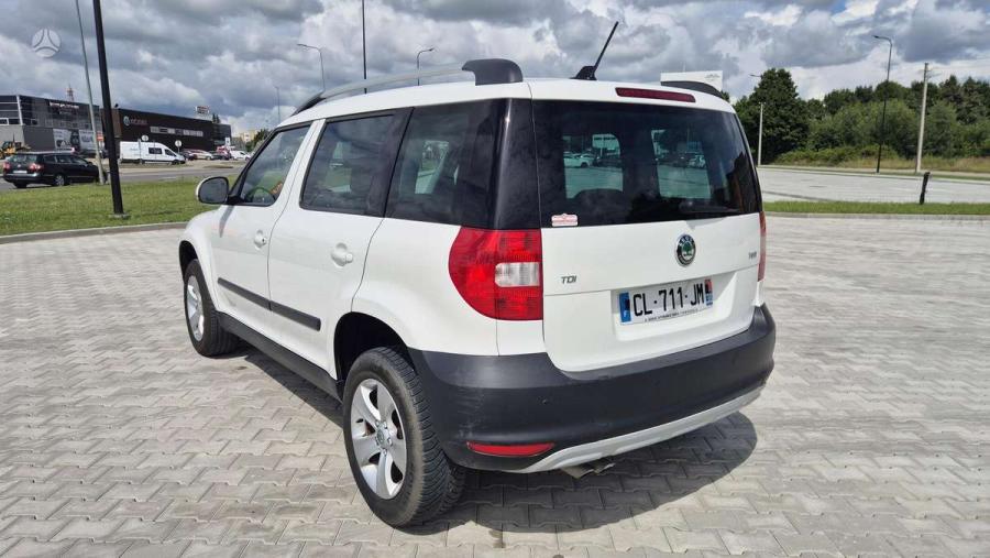 Balts Skoda Yeti 2012 Tauragė, ar dzinēja tilpumu 2.00 L un nobraukumu 261 tūkst. km par 4500 €, foto 8 vietnē AUTOMOTO.COM.LV