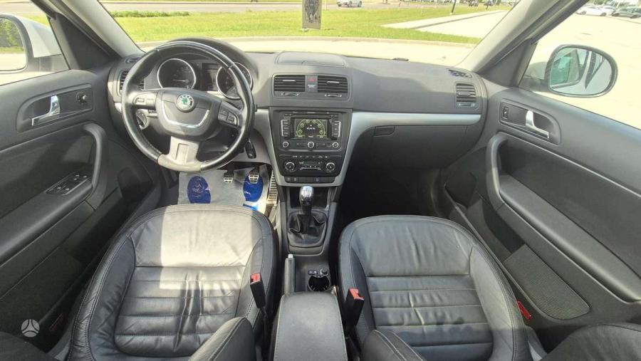 Balts Skoda Yeti 2012 Tauragė, ar dzinēja tilpumu 2.00 L un nobraukumu 261 tūkst. km par 4500 €, foto 11 vietnē AUTOMOTO.COM.LV