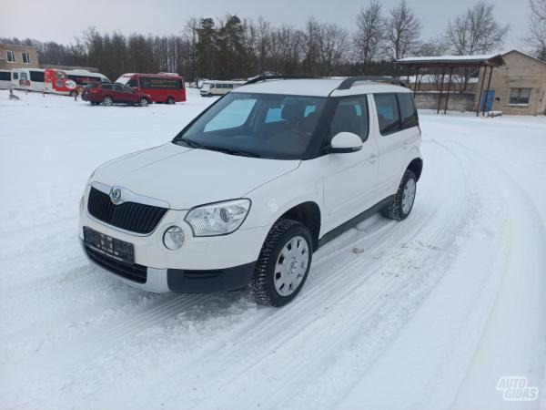 White Skoda Yeti 2013 in Kaunas, with an engine capacity of 20.00 L and mileage of 242 thousand km for 5199 €, photo 1 on AUTOMOTO.COM.LV