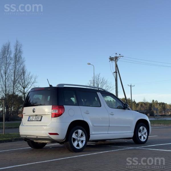 White Skoda Yeti 2014 in Riga, with an engine capacity of 1.20 L and mileage of 235 thousand km for 7200 €, photo 6 on AUTOMOTO.COM.LV