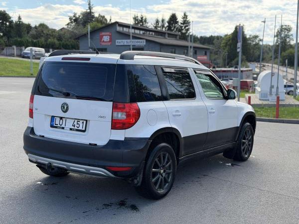 White Skoda Yeti 2014 in Vilnius, with an engine capacity of 1.39 L and mileage of 270 thousand km for 1550 €, photo 4 on AUTOMOTO.COM.LV