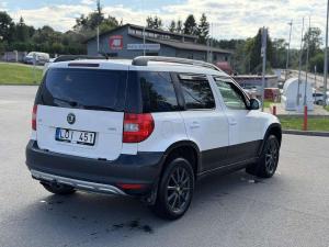 White Skoda Yeti 2014 in Vilnius, with an engine capacity of 1.39 L and mileage of 270 thousand km for 1550 €, photo 4 on AUTOMOTO.COM.LV