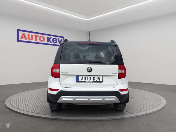 White Skoda Yeti 2014 in Klaipeda, with an engine capacity of 2.00 L and mileage of 299 thousand km for 7799 €, photo 5 on AUTOMOTO.COM.LV