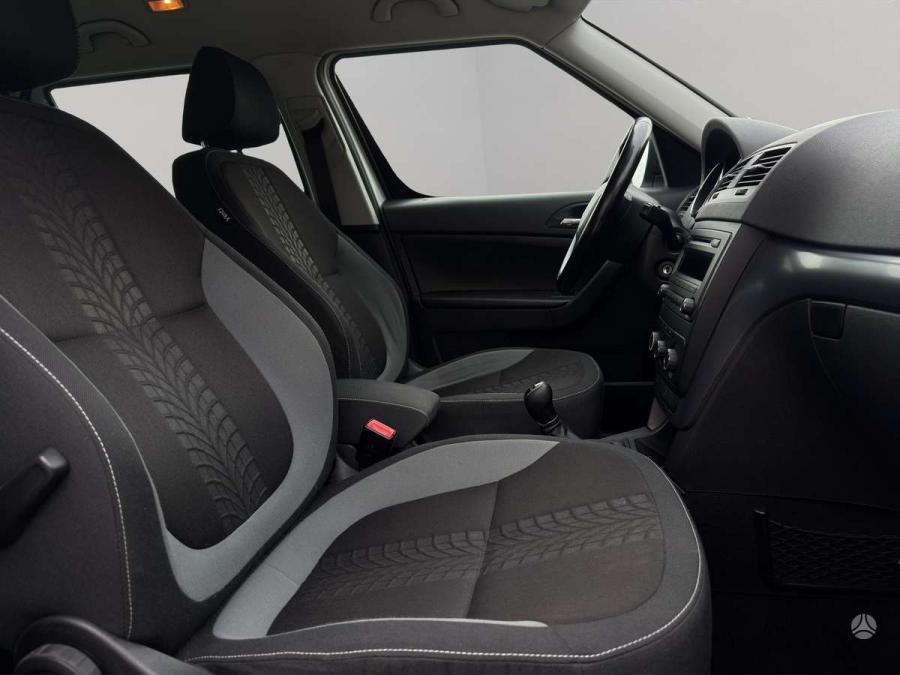 Balts Skoda Yeti 2014 Klaipėda, ar dzinēja tilpumu 2.00 L un nobraukumu 299 tūkst. km par 7799 €, foto 9 vietnē AUTOMOTO.COM.LV