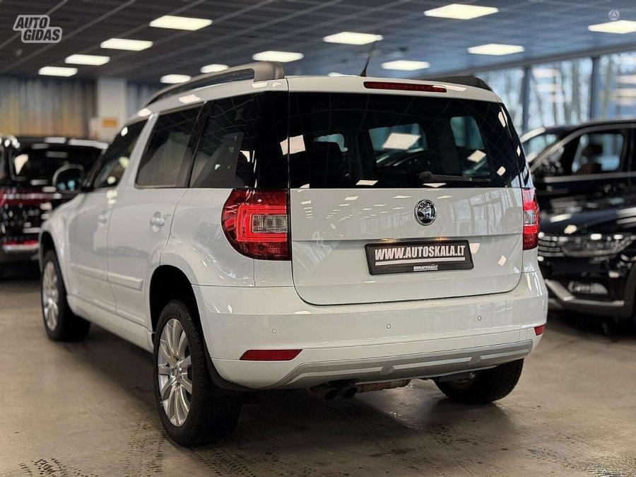 White Skoda Yeti 2015 in Klaipeda, with an engine capacity of 2.00 L and mileage of 339 thousand km for 9950 €, photo 21 on AUTOMOTO.COM.LV