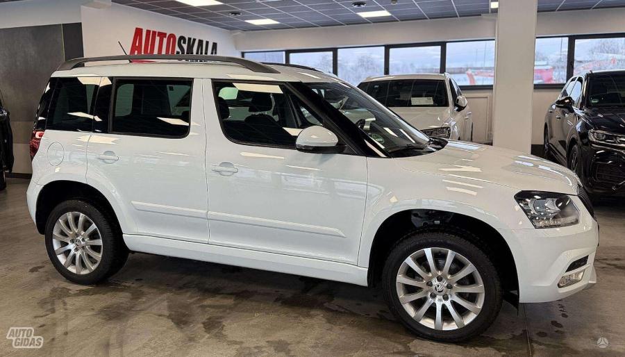 White Skoda Yeti 2015 in Klaipeda, with an engine capacity of 2.00 L and mileage of 339 thousand km for 9950 €, photo 24 on AUTOMOTO.COM.LV
