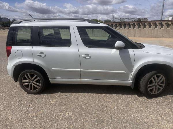 Balts Skoda Yeti 2015 Marijampole, ar dzinēja tilpumu 1.20 L un nobraukumu 268 tūkst. km par 2700 €, foto 4 vietnē AUTOMOTO.COM.LV