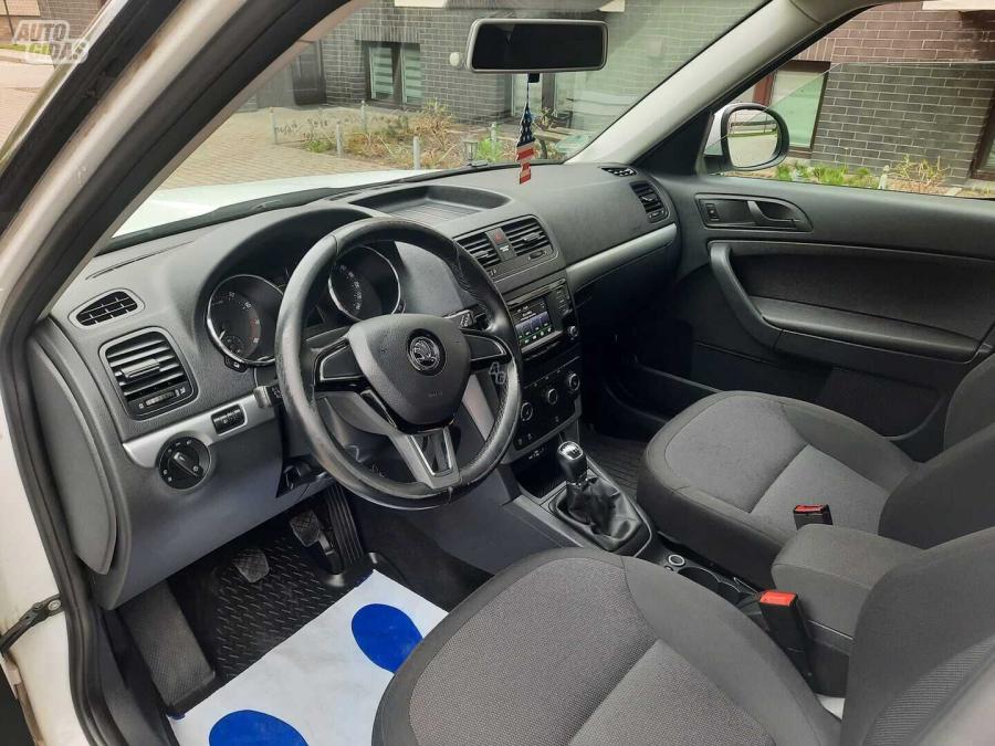Balts Skoda Yeti 2017 Kretinga, ar dzinēja tilpumu 1.20 L un nobraukumu 185 tūkst. km par 6250 €, foto 11 vietnē AUTOMOTO.COM.LV