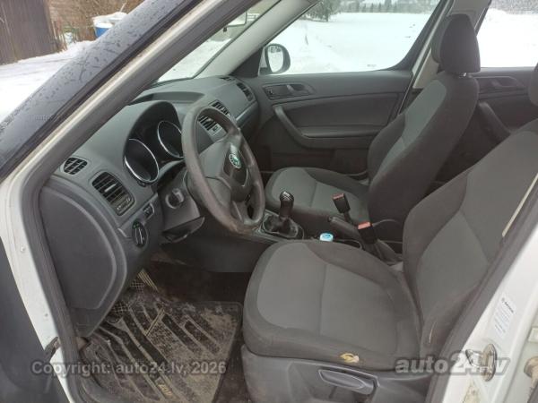 Balts Skoda Yeti 2011 Elva, ar dzinēja tilpumu 2.00 L un nobraukumu 320 tūkst. km par 4000 €, foto 5 vietnē AUTOMOTO.COM.LV