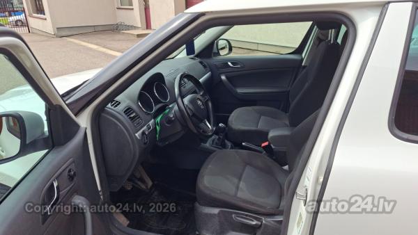 Balts Skoda Yeti 2016 Veru, ar dzinēja tilpumu 2.00 L un nobraukumu 251 tūkst. km par 6000 €, foto 5 vietnē AUTOMOTO.COM.LV