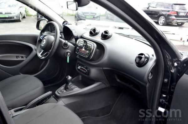 Melns Smart Forfour 2022 Rīga, ar dzinēja tilpumu 0.00 L un nobraukumu 35 tūkst. km par 6955 €, foto 8 vietnē AUTOMOTO.COM.LV