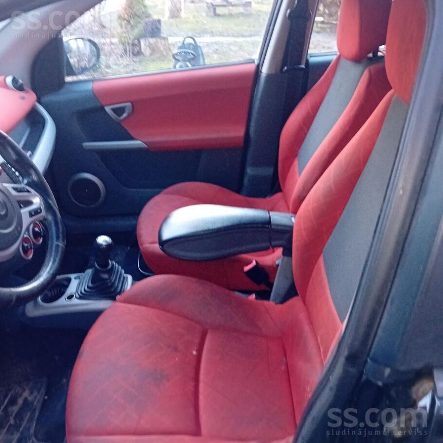 Melns Smart Forfour 2004 Jelgava, ar dzinēja tilpumu 1.50 L un nobraukumu 372 tūkst. km par 1000 €, foto 4 vietnē AUTOMOTO.COM.LV