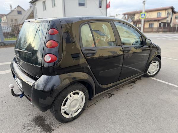 Black Smart Forfour 2006 in Kaunas, with an engine capacity of 1.50 L and mileage of 317 thousand km for 1550 €, photo 5 on AUTOMOTO.COM.LV