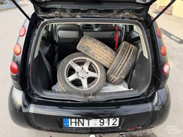 Black Smart Forfour 2006 in Kaunas, with an engine capacity of 1.50 L and mileage of 317 thousand km for 1550 €, photo 8 on AUTOMOTO.COM.LV