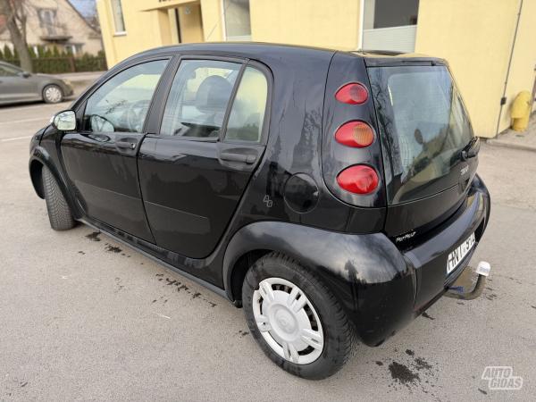 Black Smart Forfour 2006 in Kaunas, with an engine capacity of 1.50 L and mileage of 317 thousand km for 1550 €, photo 10 on AUTOMOTO.COM.LV