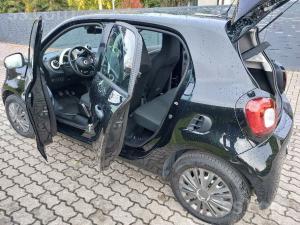 Melns Smart Forfour 2017 Rīga, ar dzinēja tilpumu 1.00 L un nobraukumu 103 tūkst. km par 5900 €, foto 9 vietnē AUTOMOTO.COM.LV