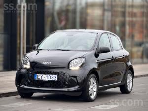 Black Smart Forfour 2021 in Riga, with an engine capacity of 1.10 L and mileage of 20 thousand km for 10600 €, photo 4 on AUTOMOTO.COM.LV