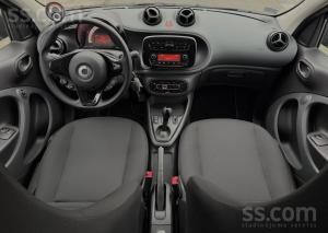 Black Smart Forfour 2021 in Riga, with an engine capacity of 1.10 L and mileage of 20 thousand km for 10600 €, photo 13 on AUTOMOTO.COM.LV