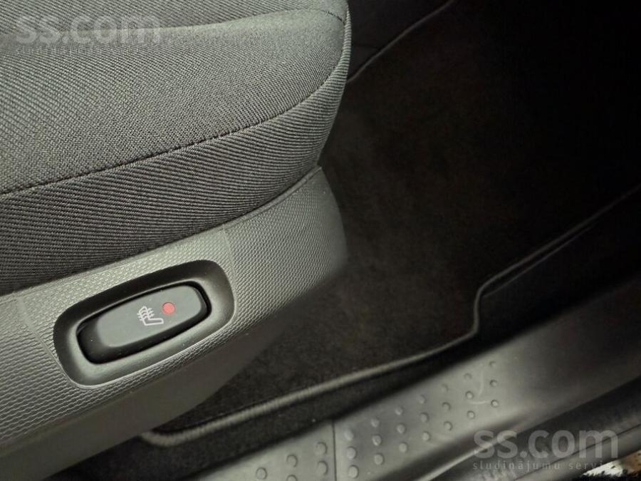 Black Smart Forfour 2021 in Riga, with an engine capacity of 1.10 L and mileage of 20 thousand km for 10600 €, photo 16 on AUTOMOTO.COM.LV