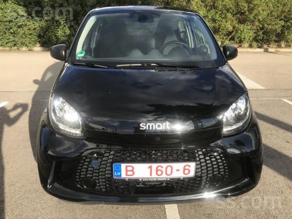 Melns Smart Forfour 2022 Rīga, ar dzinēja tilpumu 1.10 L un nobraukumu 34 tūkst. km par 7320 €, foto 2 vietnē AUTOMOTO.COM.LV