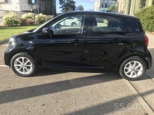Black Smart Forfour 2022 in Riga, with an engine capacity of 1.10 L and mileage of 34 thousand km for 7320 €, photo 4 on AUTOMOTO.COM.LV