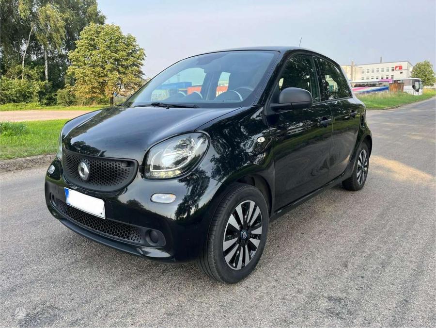 Melns Smart Forfour 2015 Tauragė, ar dzinēja tilpumu 1.00 L un nobraukumu 90 tūkst. km par 3200 €, foto 1 vietnē AUTOMOTO.COM.LV