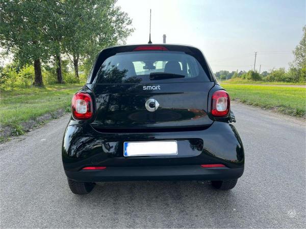 Black Smart Forfour 2015 in Taurage, with an engine capacity of 1.00 L and mileage of 90 thousand km for 3200 €, photo 6 on AUTOMOTO.COM.LV