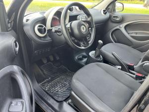 Melns Smart Forfour 2015 Tauragė, ar dzinēja tilpumu 1.00 L un nobraukumu 90 tūkst. km par 3200 €, foto 8 vietnē AUTOMOTO.COM.LV
