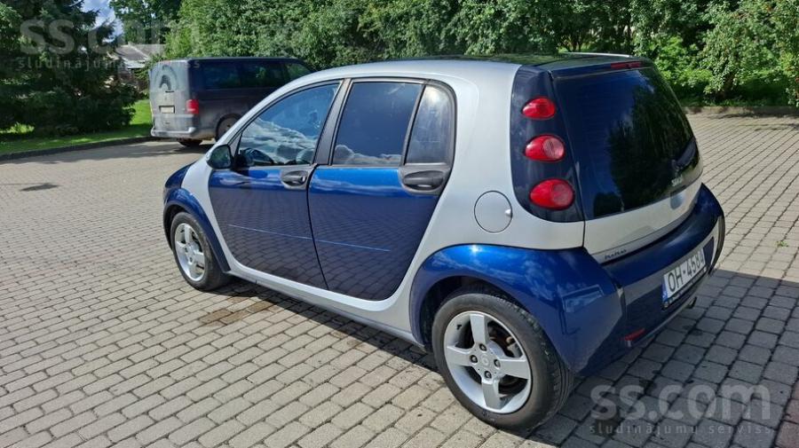Blue Smart Forfour 2006 in Riga, with an engine capacity of 1.50 L and mileage of 250 thousand km for 1350 €, photo 4 on AUTOMOTO.COM.LV