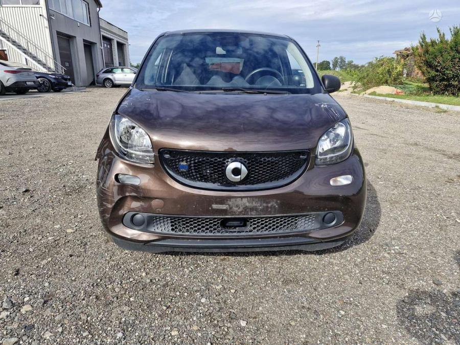Brūns Smart Forfour 2019 Marijampole, ar dzinēja tilpumu 0.00 L un nobraukumu 78 tūkst. km par 4200 €, foto 3 vietnē AUTOMOTO.COM.LV