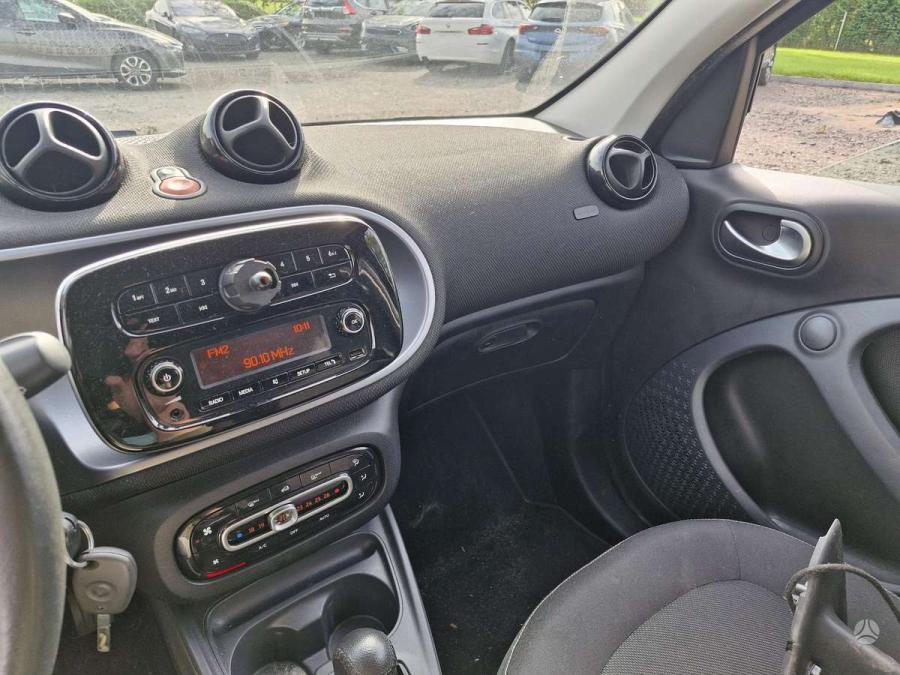 Brūns Smart Forfour 2019 Marijampole, ar dzinēja tilpumu 0.00 L un nobraukumu 78 tūkst. km par 4200 €, foto 5 vietnē AUTOMOTO.COM.LV