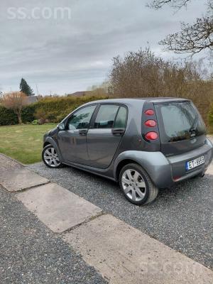 Grey Smart Forfour 2004 in Saldus, with an engine capacity of 1.50 L and mileage of 281 thousand km for 1800 €, photo  on AUTOMOTO.COM.LV