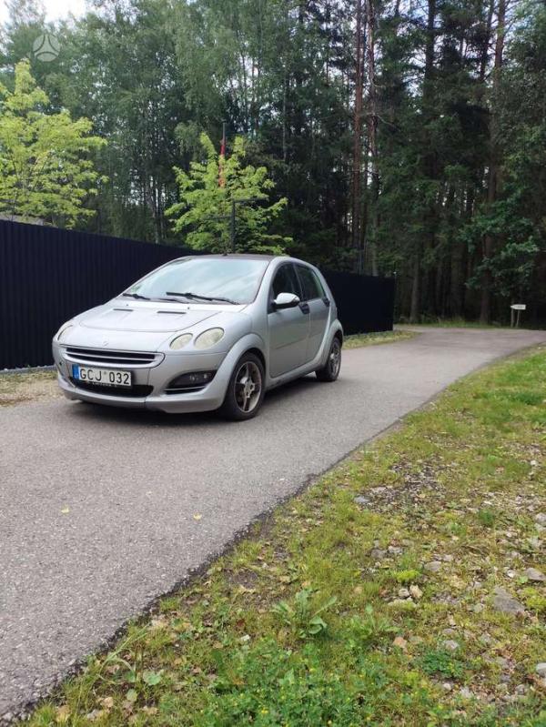 Pelēks Smart Forfour 2005 Viļņa, ar dzinēja tilpumu 1.49 L un nobraukumu 312 tūkst. km par 799 €, foto 2 vietnē AUTOMOTO.COM.LV