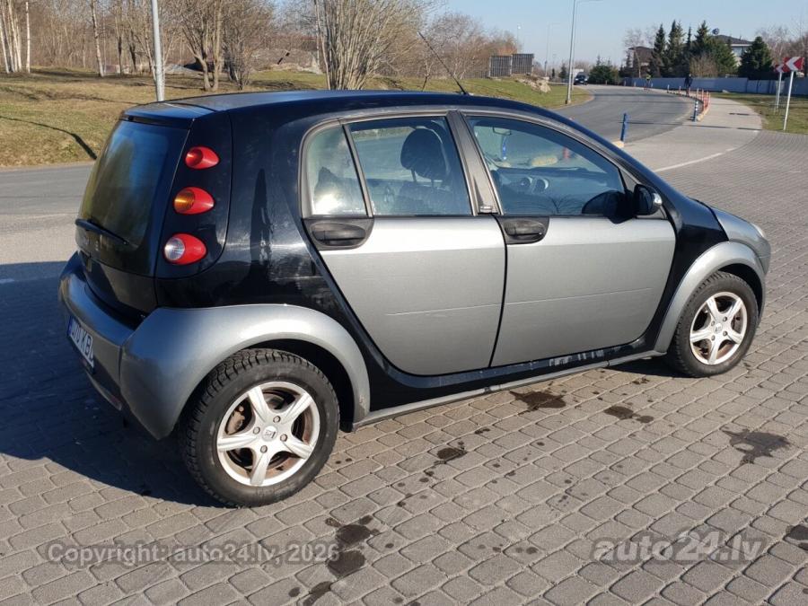 Grey Smart Forfour 2006 in Tallinn, with an engine capacity of 1.10 L and mileage of 174 thousand km for 4000 €, photo 12 on AUTOMOTO.COM.LV