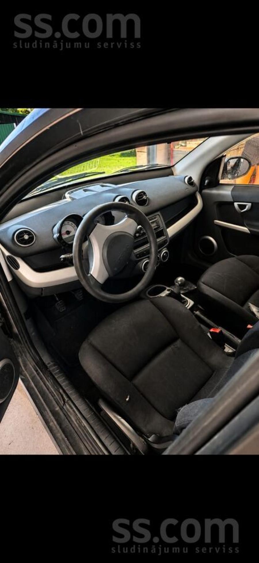 Grey Smart Forfour 2006 in Daugavpils, with an engine capacity of 1.30 L and mileage of 206 thousand km for 1000 €, photo 6 on AUTOMOTO.COM.LV