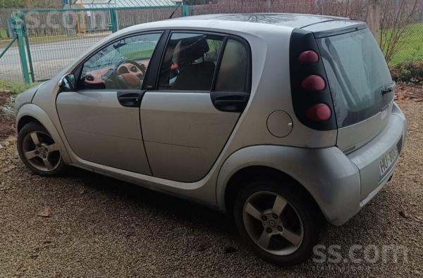 Grey Smart Forfour 2006 in Ogre, with an engine capacity of 1.50 L and mileage of 315 thousand km for 500 €, photo 3 on AUTOMOTO.COM.LV