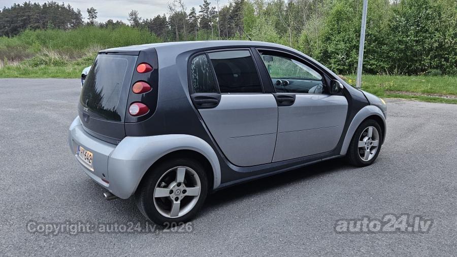 Pelēks Smart Forfour 2006 Tallina, ar dzinēja tilpumu 1.30 L un nobraukumu 279 tūkst. km par 1350 €, foto 6 vietnē AUTOMOTO.COM.LV