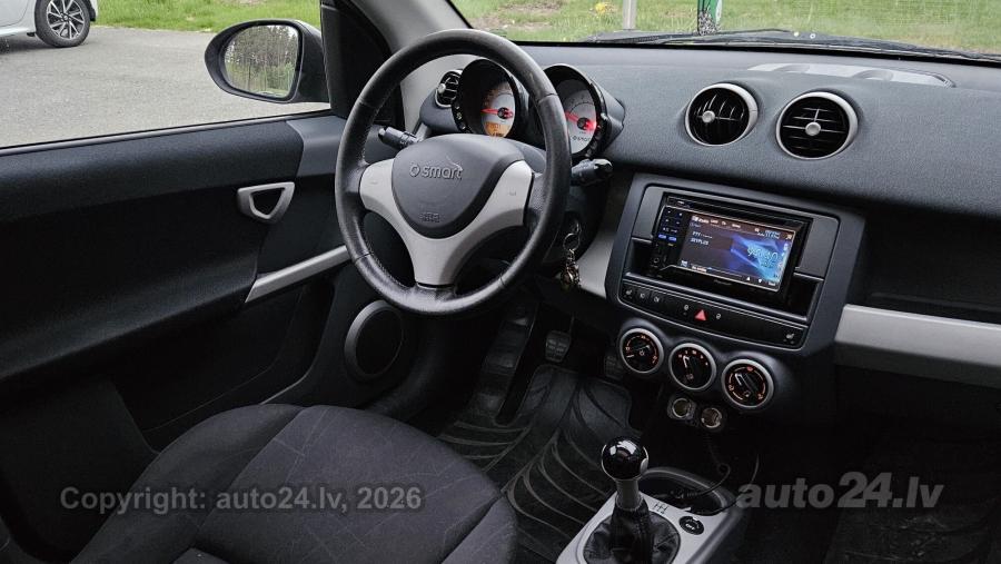 Pelēks Smart Forfour 2006 Tallina, ar dzinēja tilpumu 1.30 L un nobraukumu 279 tūkst. km par 1350 €, foto 10 vietnē AUTOMOTO.COM.LV