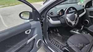 Pelēks Smart Forfour 2006 Tallina, ar dzinēja tilpumu 1.30 L un nobraukumu 279 tūkst. km par 1350 €, foto 11 vietnē AUTOMOTO.COM.LV