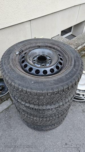Pelēks Smart Forfour 2006 Tallina, ar dzinēja tilpumu 1.30 L un nobraukumu 279 tūkst. km par 1350 €, foto 17 vietnē AUTOMOTO.COM.LV