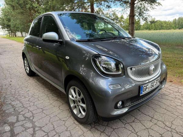 Grey Smart Forfour 2018 in Panevezys, with an engine capacity of 0.90 L and mileage of 180 thousand km for 5700 €, photo 7 on AUTOMOTO.COM.LV