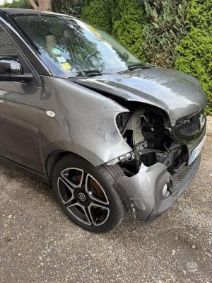 Grey Smart Forfour 2018 in Kaunas, with an engine capacity of 0.00 L and mileage of 89 thousand km for 3900 €, photo 10 on AUTOMOTO.COM.LV