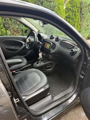 Grey Smart Forfour 2018 in Kaunas, with an engine capacity of 0.00 L and mileage of 89 thousand km for 3900 €, photo 15 on AUTOMOTO.COM.LV