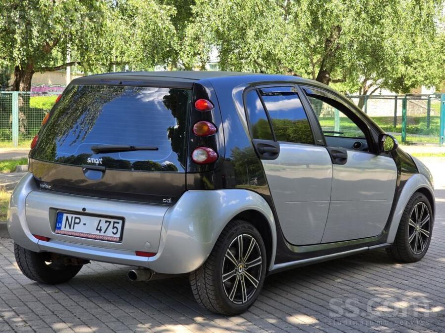 Smart Forfour 2005 in Riga, with an engine capacity of 1.50 L and mileage of 0 thousand km for 1799 €, photo 6 on AUTOMOTO.COM.LV