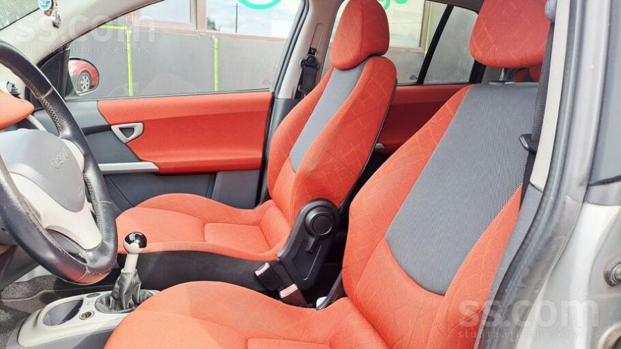 Smart Forfour 2005 Rīga, ar dzinēja tilpumu 1.50 L un nobraukumu 160 tūkst. km par 1800 €, foto 13 vietnē AUTOMOTO.COM.LV