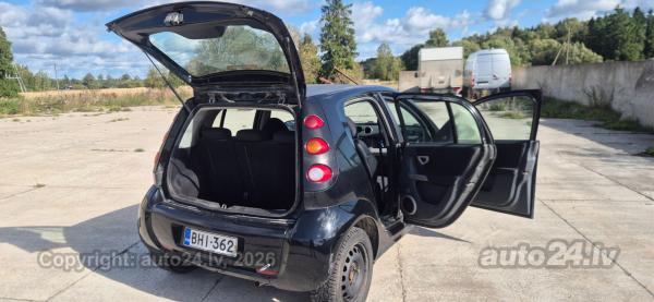 Smart Forfour 2005 Tallina vietnē Smart Forfour 2005 Tallina, ar dzinēja tilpumu 1.30 L un nobraukumu 205 tūkst. km par 1499 €, foto 8 vietnē AUTOMOTO.COM.LV