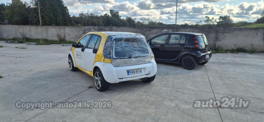 Smart Forfour 2005 Tallina, ar dzinēja tilpumu 1.30 L un nobraukumu 205 tūkst. km par 1499 €, foto 12 vietnē AUTOMOTO.COM.LV