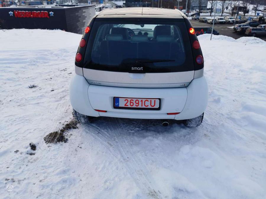 Balts Smart Forfour 2006 Viļņa, ar dzinēja tilpumu 1.50 L un nobraukumu 246 tūkst. km par 1250 €, foto 2 vietnē AUTOMOTO.COM.LV
