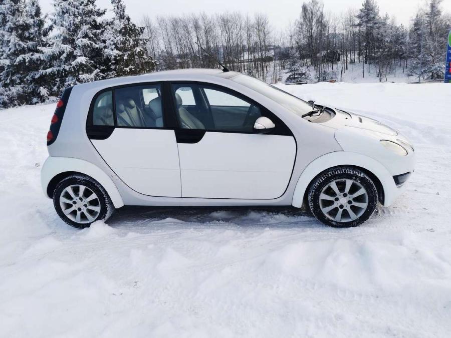 Balts Smart Forfour 2006 Viļņa, ar dzinēja tilpumu 1.50 L un nobraukumu 246 tūkst. km par 1250 €, foto 4 vietnē AUTOMOTO.COM.LV