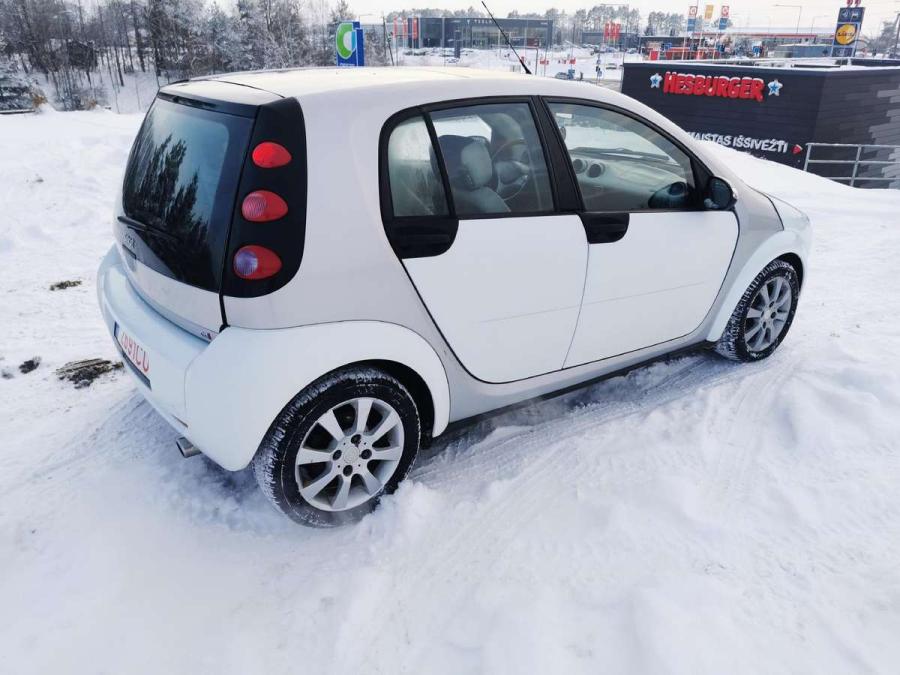Balts Smart Forfour 2006 Viļņa, ar dzinēja tilpumu 1.50 L un nobraukumu 246 tūkst. km par 1250 €, foto 5 vietnē AUTOMOTO.COM.LV